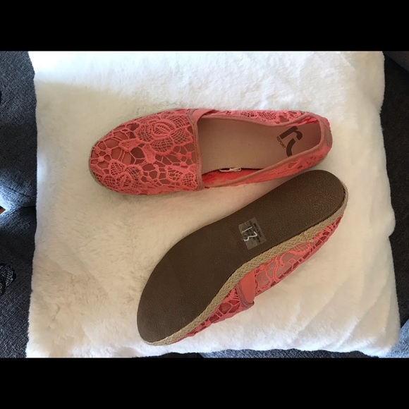 Report | Shoes | Report Brand Coral Lace Slip On Shoes Size 75 | Poshmark
